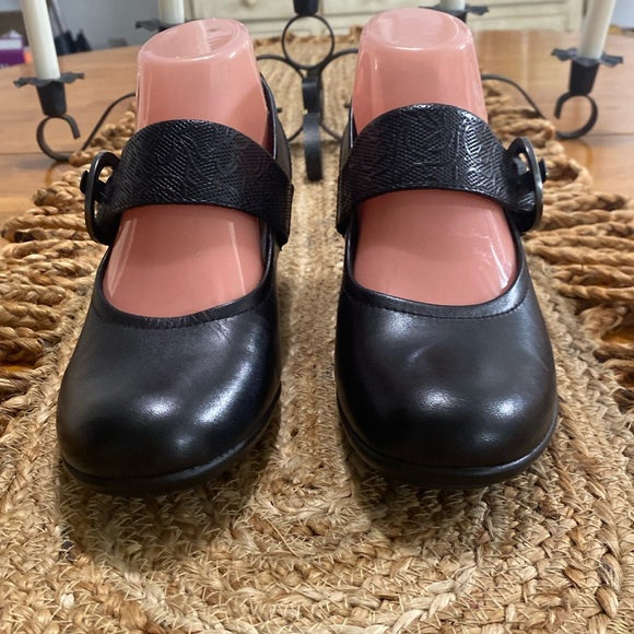 Earth | Shoes | Earth Noble Mary Janes | Poshmark